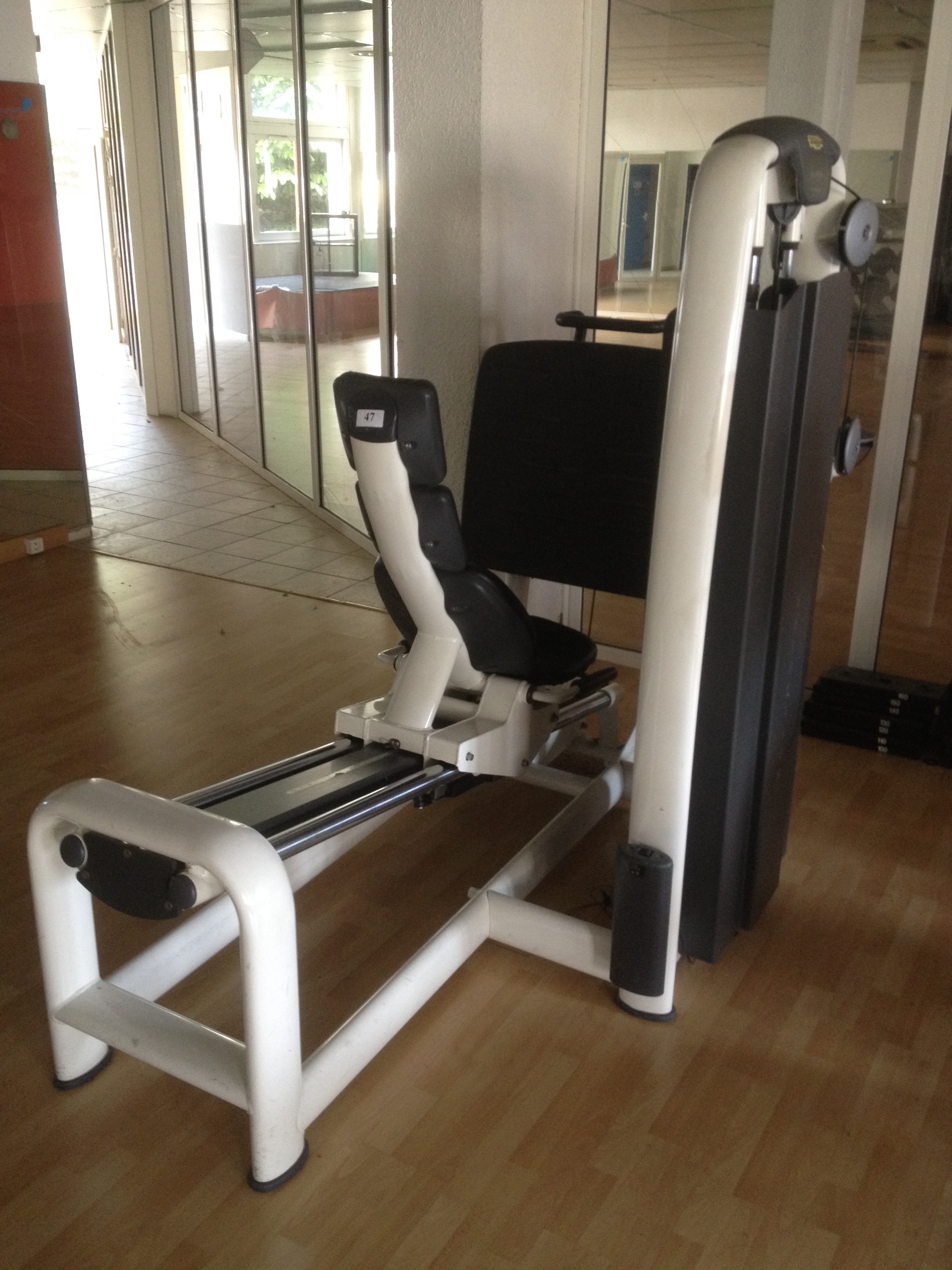 LEG PRESS TECHNOGYM SELECTION - Trader Equipement